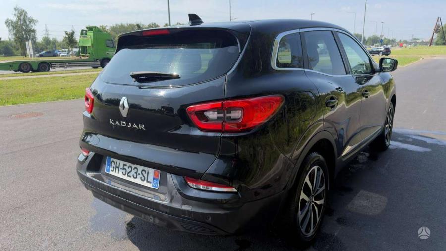 Black Renault Kadjar 2022 in Kaunas, with an engine capacity of 1.46 L and mileage of 184 thousand km for 11950 €, photo 6 on AUTOMOTO.COM.LV