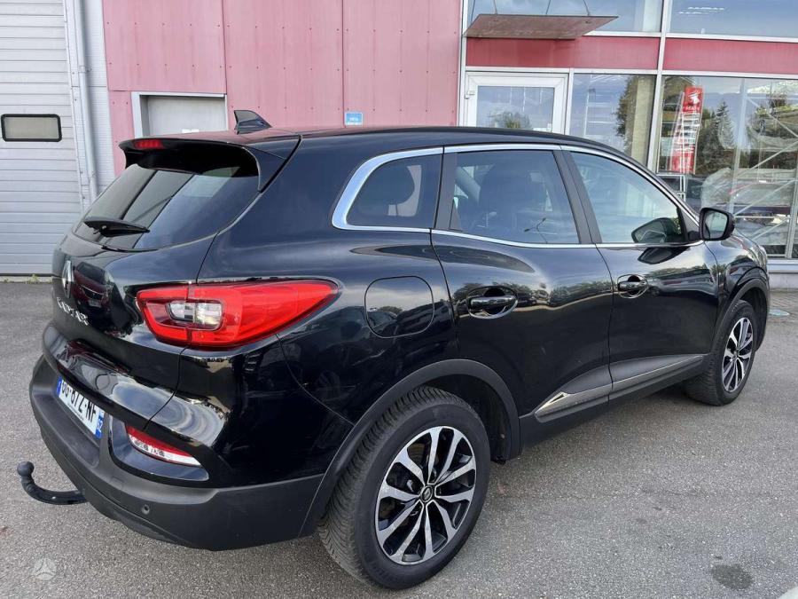 Black Renault Kadjar 2022 in Taurage, with an engine capacity of 1.46 L and mileage of 215 thousand km for 11300 €, photo 5 on AUTOMOTO.COM.LV
