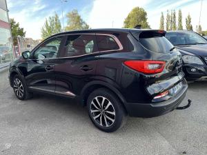 Black Renault Kadjar 2022 in Taurage, with an engine capacity of 1.46 L and mileage of 215 thousand km for 11300 €, photo 7 on AUTOMOTO.COM.LV
