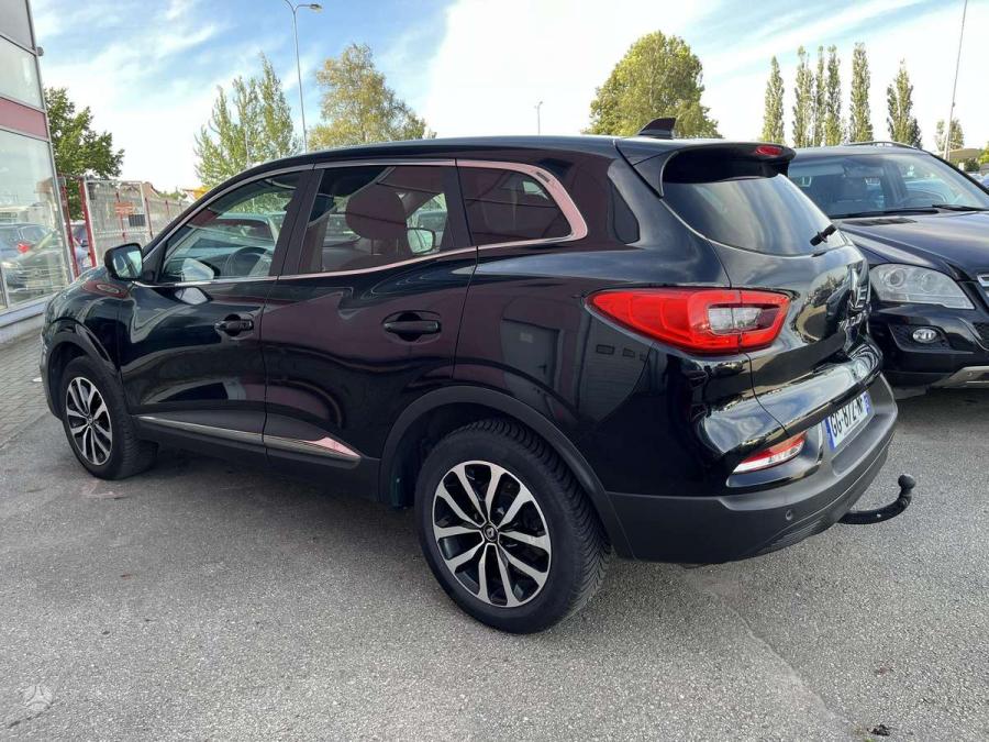Black Renault Kadjar 2022 in Taurage, with an engine capacity of 1.46 L and mileage of 215 thousand km for 11300 €, photo 7 on AUTOMOTO.COM.LV
