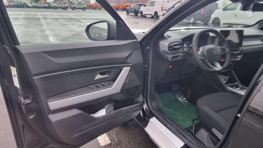 Melns Renault Kadjar 2026 Plungė, ar dzinēja tilpumu 1.30 L un nobraukumu 10 tūkst. km par 16900 €, foto 10 vietnē AUTOMOTO.COM.LV