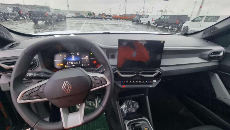 Melns Renault Kadjar 2026 Plungė, ar dzinēja tilpumu 1.30 L un nobraukumu 10 tūkst. km par 16900 €, foto 13 vietnē AUTOMOTO.COM.LV
