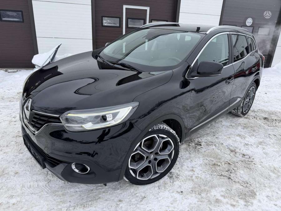 Black Renault Kadjar 2016 in Utena, with an engine capacity of 1.20 L and mileage of 160 thousand km for 7500 €, photo 1 on AUTOMOTO.COM.LV