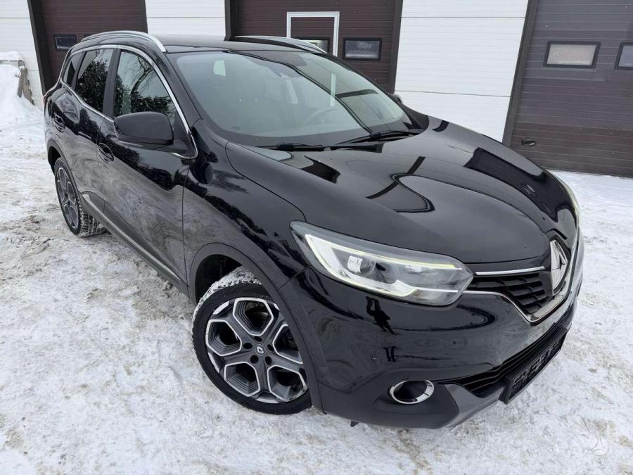 Black Renault Kadjar 2016 in Utena, with an engine capacity of 1.20 L and mileage of 160 thousand km for 7500 €, photo 2 on AUTOMOTO.COM.LV