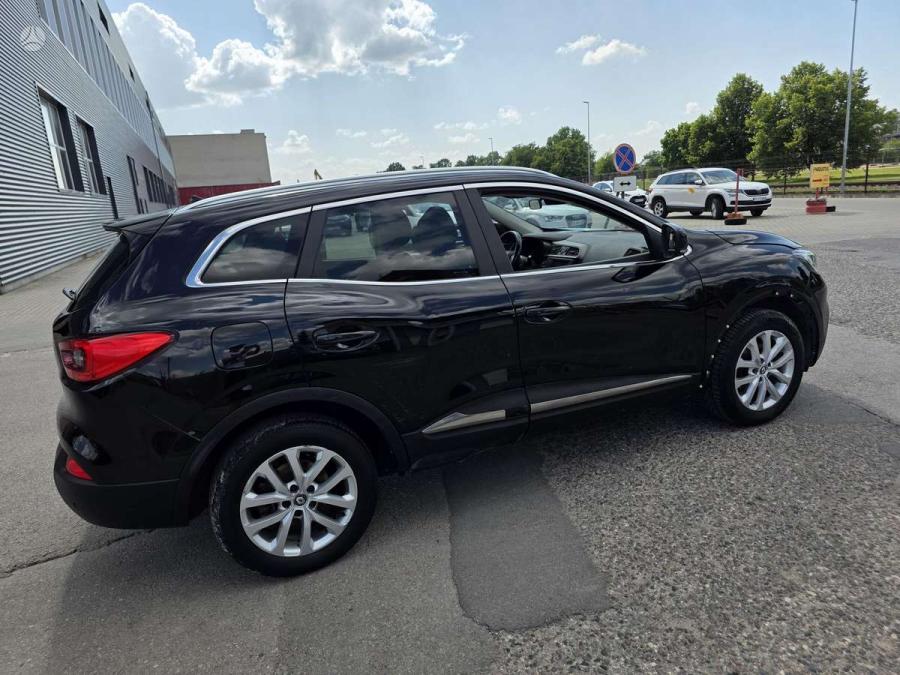 Black Renault Kadjar 2016 in Taurage, with an engine capacity of 1.20 L and mileage of 150 thousand km for 7300 €, photo 7 on AUTOMOTO.COM.LV