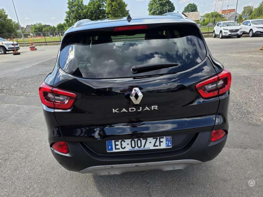 Black Renault Kadjar 2016 in Taurage, with an engine capacity of 1.20 L and mileage of 150 thousand km for 7300 €, photo 9 on AUTOMOTO.COM.LV