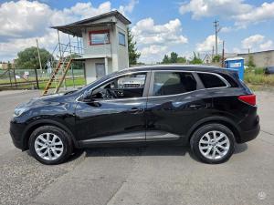 Black Renault Kadjar 2016 in Taurage, with an engine capacity of 1.20 L and mileage of 150 thousand km for 7300 €, photo 11 on AUTOMOTO.COM.LV