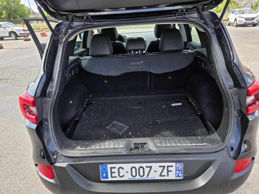 Black Renault Kadjar 2016 in Taurage, with an engine capacity of 1.20 L and mileage of 150 thousand km for 7300 €, photo 15 on AUTOMOTO.COM.LV