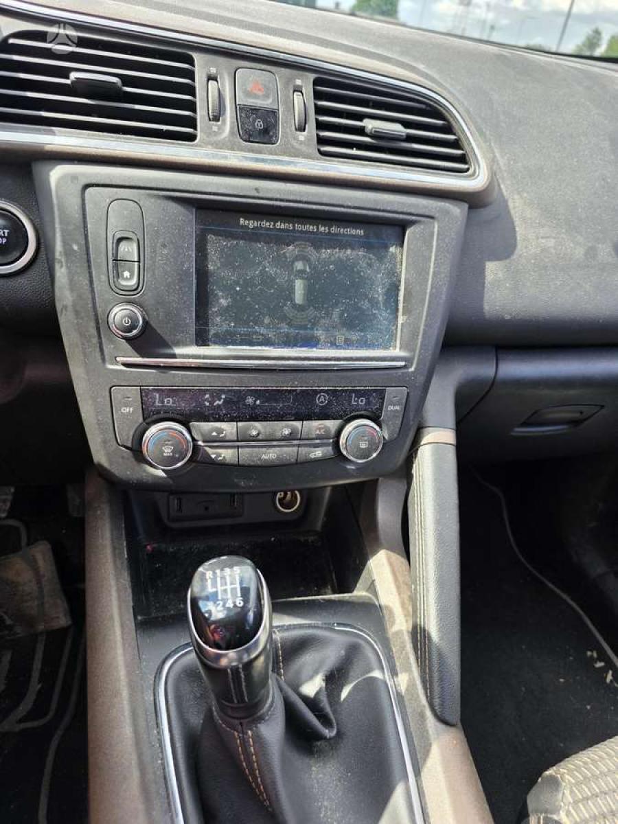Black Renault Kadjar 2016 in Taurage, with an engine capacity of 1.20 L and mileage of 150 thousand km for 7300 €, photo 19 on AUTOMOTO.COM.LV