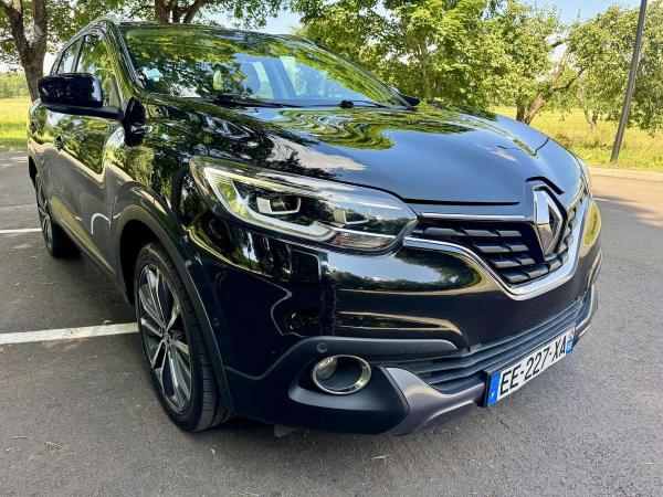 Black Renault Kadjar 2016 in Birstonas, with an engine capacity of 1.60 L and mileage of 207 thousand km for 7900 €, photo 2 on AUTOMOTO.COM.LV