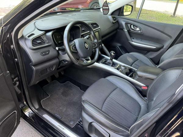Black Renault Kadjar 2016 in Birstonas, with an engine capacity of 1.60 L and mileage of 207 thousand km for 7900 €, photo 9 on AUTOMOTO.COM.LV