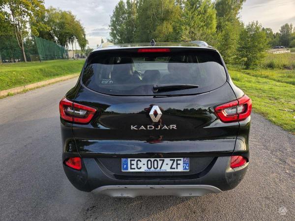Black Renault Kadjar 2016 in Taurage, with an engine capacity of 1.20 L and mileage of 160 thousand km for 5900 €, photo 4 on AUTOMOTO.COM.LV
