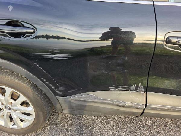 Black Renault Kadjar 2016 in Taurage, with an engine capacity of 1.20 L and mileage of 160 thousand km for 5900 €, photo 9 on AUTOMOTO.COM.LV