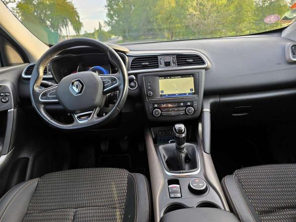 Black Renault Kadjar 2016 in Taurage, with an engine capacity of 1.20 L and mileage of 160 thousand km for 5900 €, photo 10 on AUTOMOTO.COM.LV