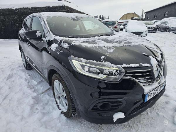 Черный Рено Kadjar 2021 в Таураге, объемом двигателя 1.33 л и пробегом 130 тыс. км за 12100 €, фото 1 на AUTOMOTO.COM.LV