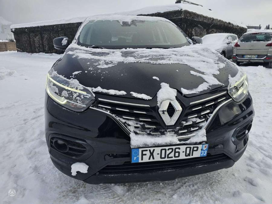 Melns Renault Kadjar 2021 Tauragė, ar dzinēja tilpumu 1.33 L un nobraukumu 130 tūkst. km par 12100 €, foto 6 vietnē AUTOMOTO.COM.LV