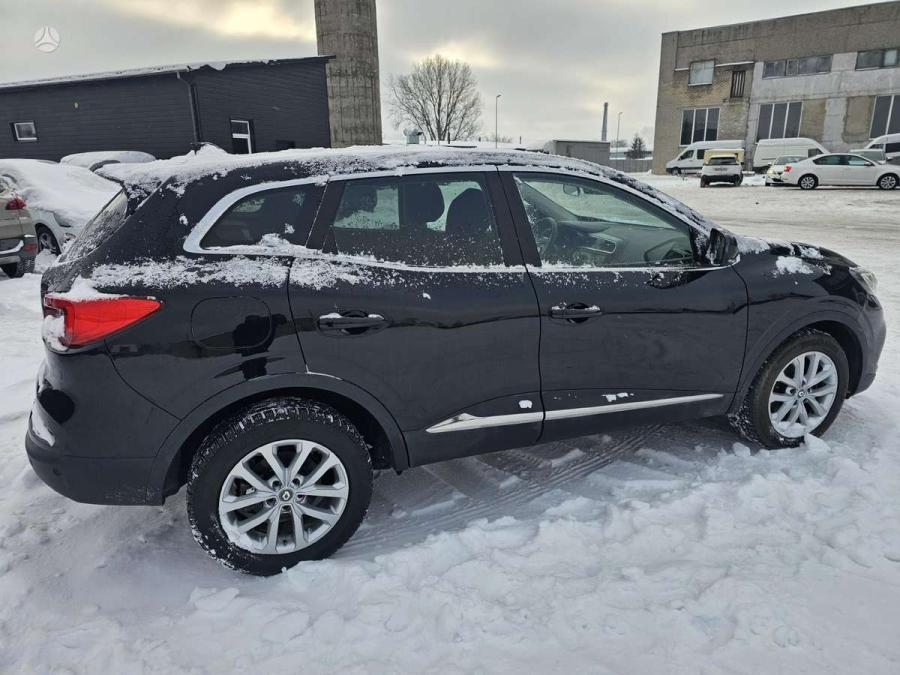 Melns Renault Kadjar 2021 Tauragė, ar dzinēja tilpumu 1.33 L un nobraukumu 130 tūkst. km par 12100 €, foto 7 vietnē AUTOMOTO.COM.LV