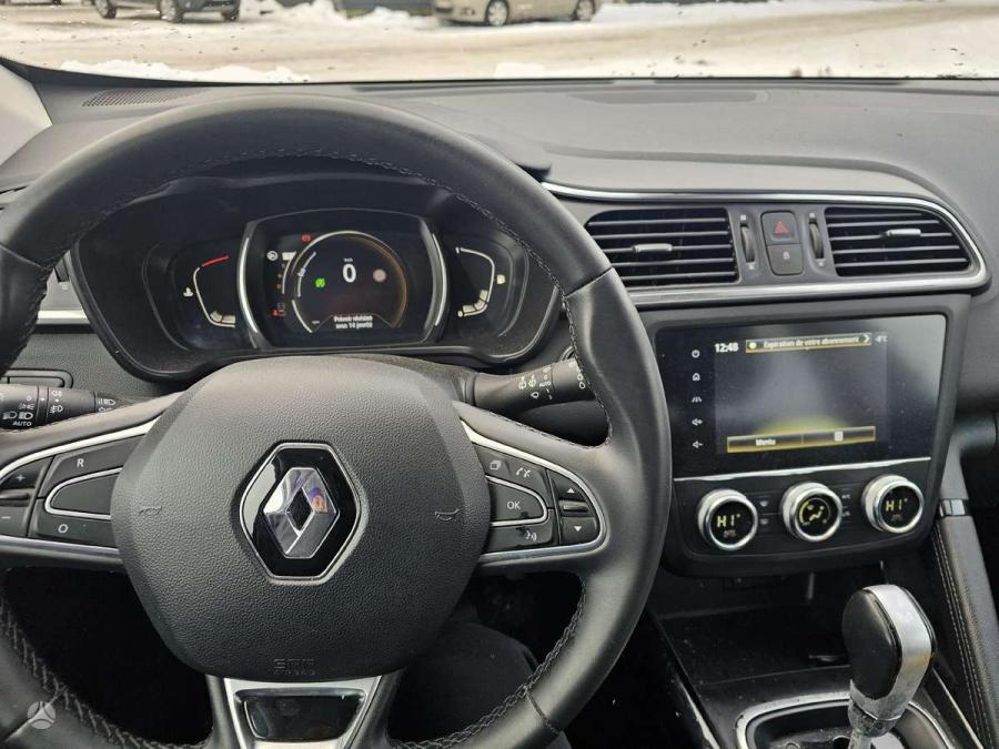 Melns Renault Kadjar 2021 Tauragė, ar dzinēja tilpumu 1.33 L un nobraukumu 130 tūkst. km par 12100 €, foto 17 vietnē AUTOMOTO.COM.LV
