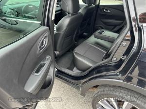 Black Renault Kadjar 2015 in Tartu, with an engine capacity of 1.60 L and mileage of 212 thousand km for 6999 €, photo 9 on AUTOMOTO.COM.LV