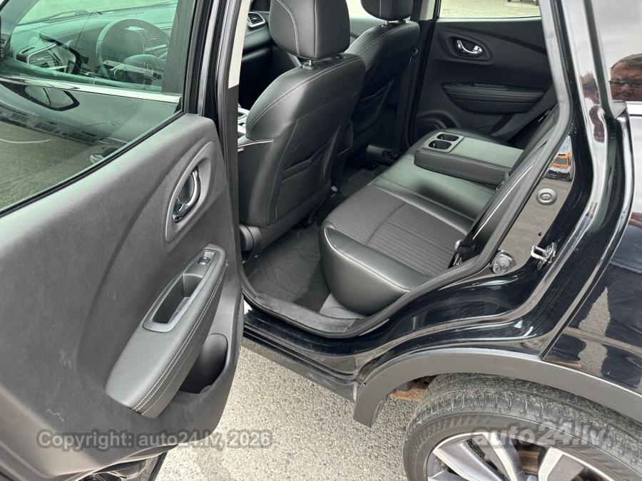 Black Renault Kadjar 2015 in Tartu, with an engine capacity of 1.60 L and mileage of 212 thousand km for 6999 €, photo 9 on AUTOMOTO.COM.LV