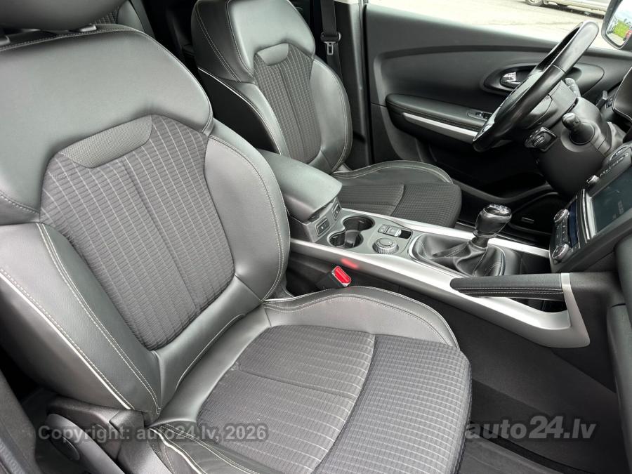Black Renault Kadjar 2015 in Tartu, with an engine capacity of 1.60 L and mileage of 212 thousand km for 6999 €, photo 12 on AUTOMOTO.COM.LV