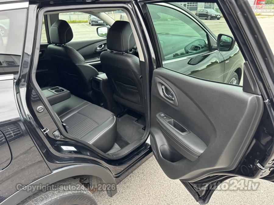 Black Renault Kadjar 2015 in Tartu, with an engine capacity of 1.60 L and mileage of 212 thousand km for 6999 €, photo 13 on AUTOMOTO.COM.LV