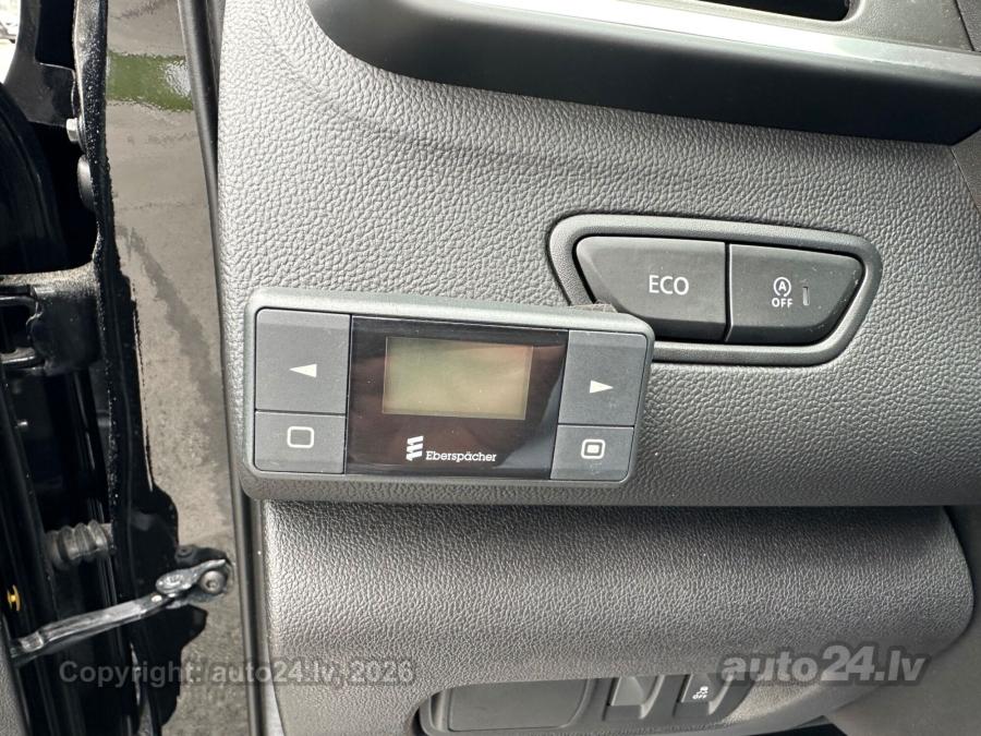 Black Renault Kadjar 2015 in Tartu, with an engine capacity of 1.60 L and mileage of 212 thousand km for 6999 €, photo 17 on AUTOMOTO.COM.LV