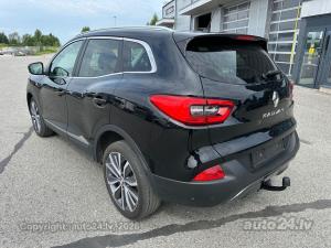 Black Renault Kadjar 2015 in Tartu, with an engine capacity of 1.60 L and mileage of 212 thousand km for 7999 €, photo 8 on AUTOMOTO.COM.LV