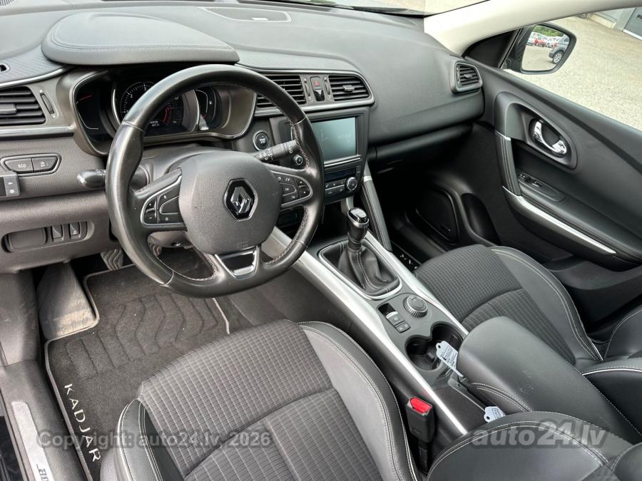 Black Renault Kadjar 2015 in Tartu, with an engine capacity of 1.60 L and mileage of 212 thousand km for 7999 €, photo 10 on AUTOMOTO.COM.LV