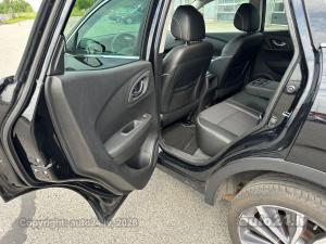 Black Renault Kadjar 2015 in Tartu, with an engine capacity of 1.60 L and mileage of 212 thousand km for 7999 €, photo 12 on AUTOMOTO.COM.LV
