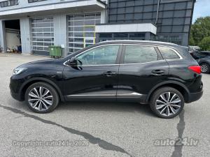 Black Renault Kadjar 2015 in Tartu, with an engine capacity of 1.60 L and mileage of 212 thousand km for 7999 €, photo 19 on AUTOMOTO.COM.LV