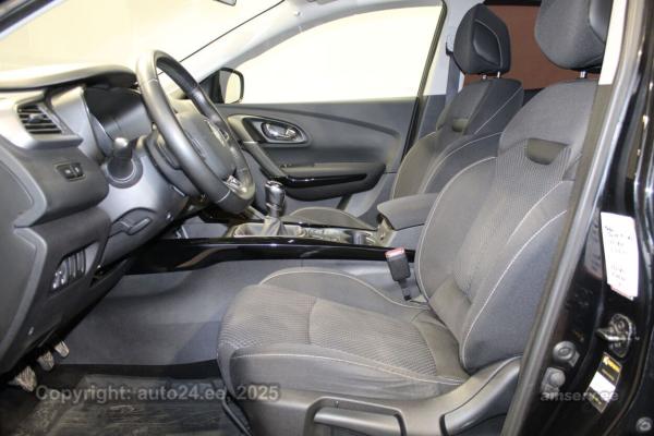 Melns Renault Kadjar 2016 Tallina, ar dzinēja tilpumu 1.20 L un nobraukumu 131 tūkst. km par 8990 €, foto 11 vietnē AUTOMOTO.COM.LV