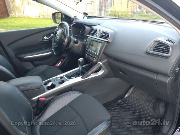 Black Renault Kadjar 2017 in Tallinn, with an engine capacity of 1.50 L and mileage of 153 thousand km for 9700 €, photo 8 on AUTOMOTO.COM.LV