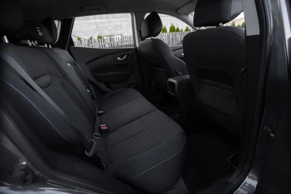 Blue Renault Kadjar 2016 in Jelgava, with an engine capacity of 1.60 L and mileage of 212 thousand km for 7850 €, photo 10 on AUTOMOTO.COM.LV