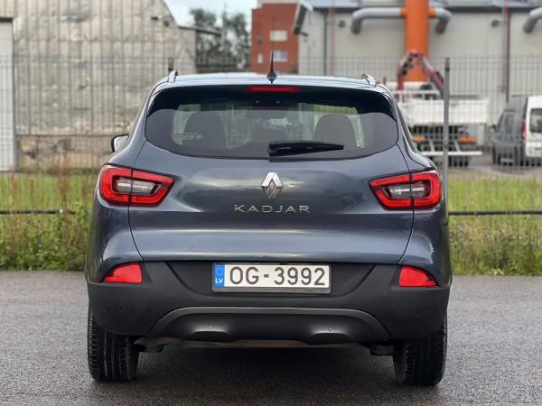 Zils Renault Kadjar 2016 Jelgava, ar dzinēja tilpumu 1.20 L un nobraukumu 157 tūkst. km par 9800 €, foto 8 vietnē AUTOMOTO.COM.LV