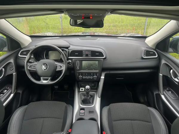 Zils Renault Kadjar 2016 Jelgava, ar dzinēja tilpumu 1.20 L un nobraukumu 157 tūkst. km par 9800 €, foto 9 vietnē AUTOMOTO.COM.LV