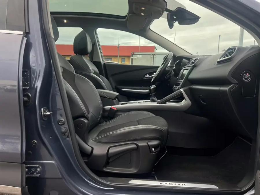 Zils Renault Kadjar 2016 Jelgava, ar dzinēja tilpumu 1.20 L un nobraukumu 157 tūkst. km par 9800 €, foto 13 vietnē AUTOMOTO.COM.LV