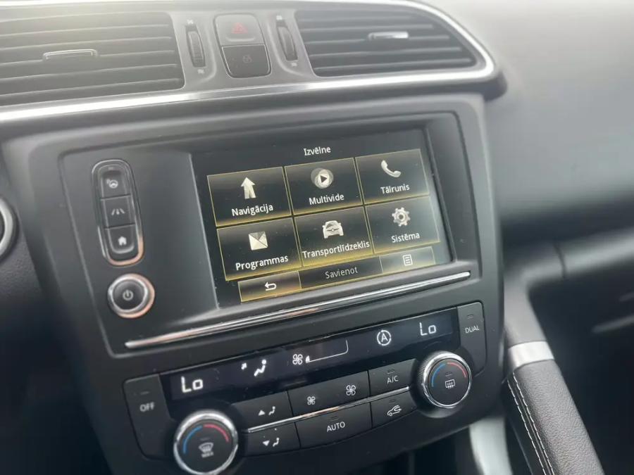 Zils Renault Kadjar 2016 Jelgava, ar dzinēja tilpumu 1.20 L un nobraukumu 157 tūkst. km par 9800 €, foto 17 vietnē AUTOMOTO.COM.LV
