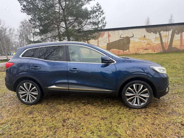 Blue Renault Kadjar 2017 in Taurage, with an engine capacity of 1.20 L and mileage of 136 thousand km for 8550 €, photo 3 on AUTOMOTO.COM.LV