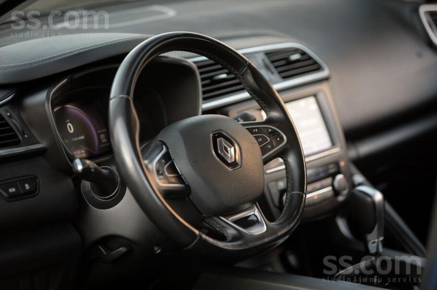 Zils Renault Kadjar 2017 Jelgava, ar dzinēja tilpumu 1.20 L un nobraukumu 0 tūkst. km par 9990 €, foto 13 vietnē AUTOMOTO.COM.LV