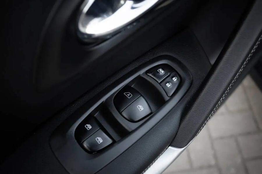Zils Renault Kadjar 2017 Jelgava, ar dzinēja tilpumu 1.20 L un nobraukumu 155 tūkst. km par 9990 €, foto 33 vietnē AUTOMOTO.COM.LV