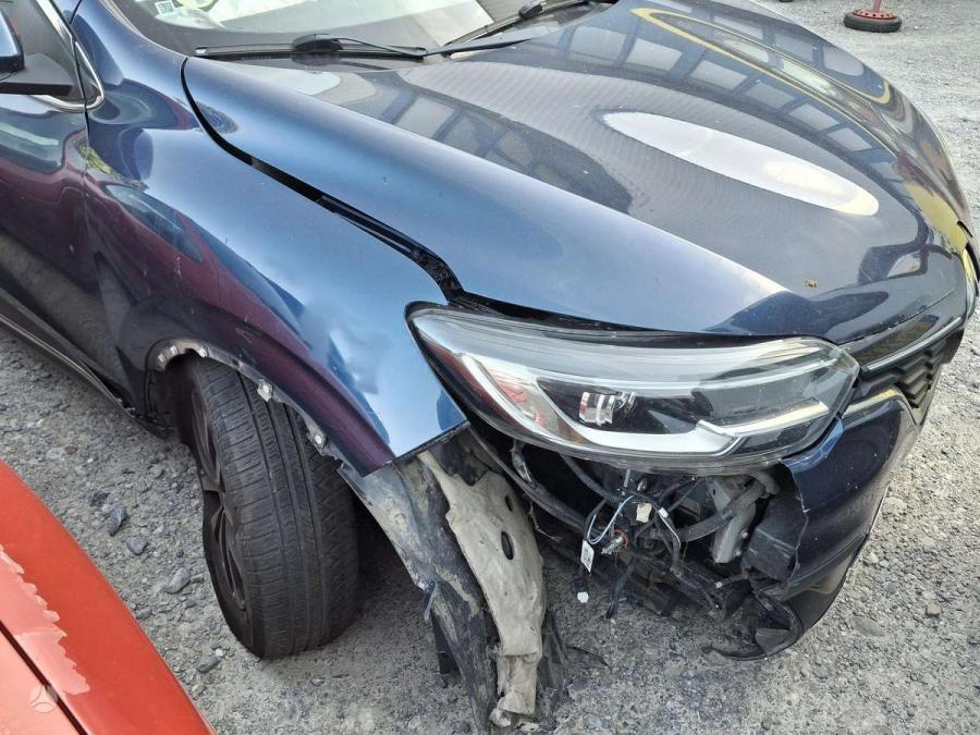 Blue Renault Kadjar 2017 in Taurage, with an engine capacity of 1.46 L and mileage of 171 thousand km for 4900 €, photo 9 on AUTOMOTO.COM.LV