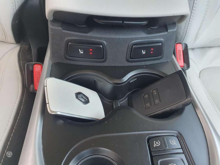 Zils Renault Kadjar 2018 Tauragė, ar dzinēja tilpumu 1.60 L un nobraukumu 274 tūkst. km par 8950 €, foto 37 vietnē AUTOMOTO.COM.LV