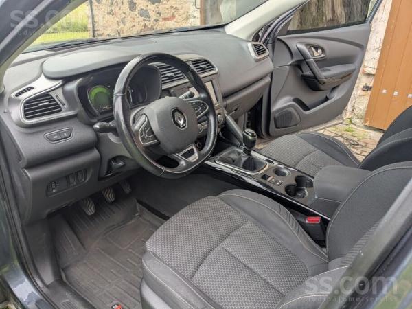 Blue Renault Kadjar 2018 in Valka, with an engine capacity of 1.50 L and mileage of 250 thousand km for 8470 €, photo 5 on AUTOMOTO.COM.LV