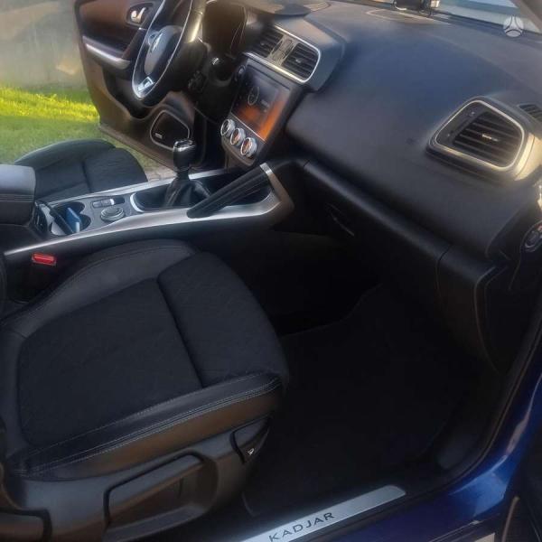 Blue Renault Kadjar 2019 in Panevezys, with an engine capacity of 1.75 L and mileage of 153 thousand km for 10990 €, photo 9 on AUTOMOTO.COM.LV