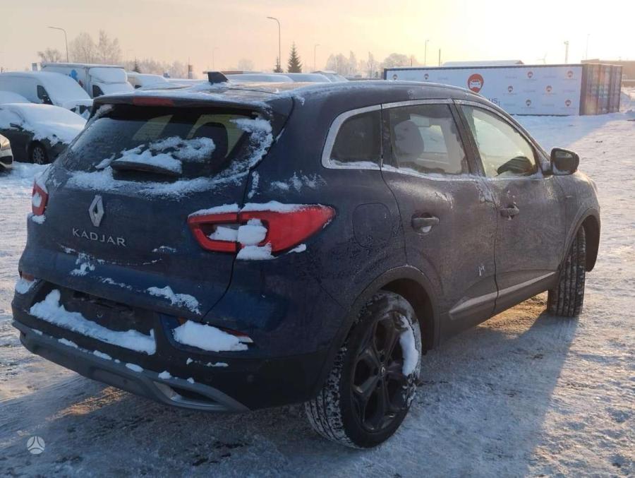 Blue Renault Kadjar 2020 in Taurage, with an engine capacity of 1.30 L and mileage of 130 thousand km for 10700 €, photo 2 on AUTOMOTO.COM.LV