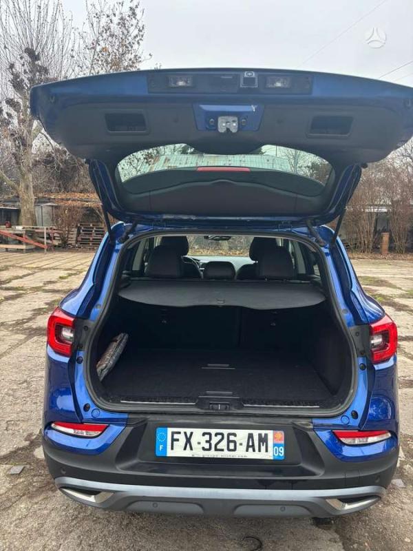 Blue Renault Kadjar 2021 in Kaunas, with an engine capacity of 1.46 L and mileage of 198 thousand km for 13915 €, photo 9 on AUTOMOTO.COM.LV