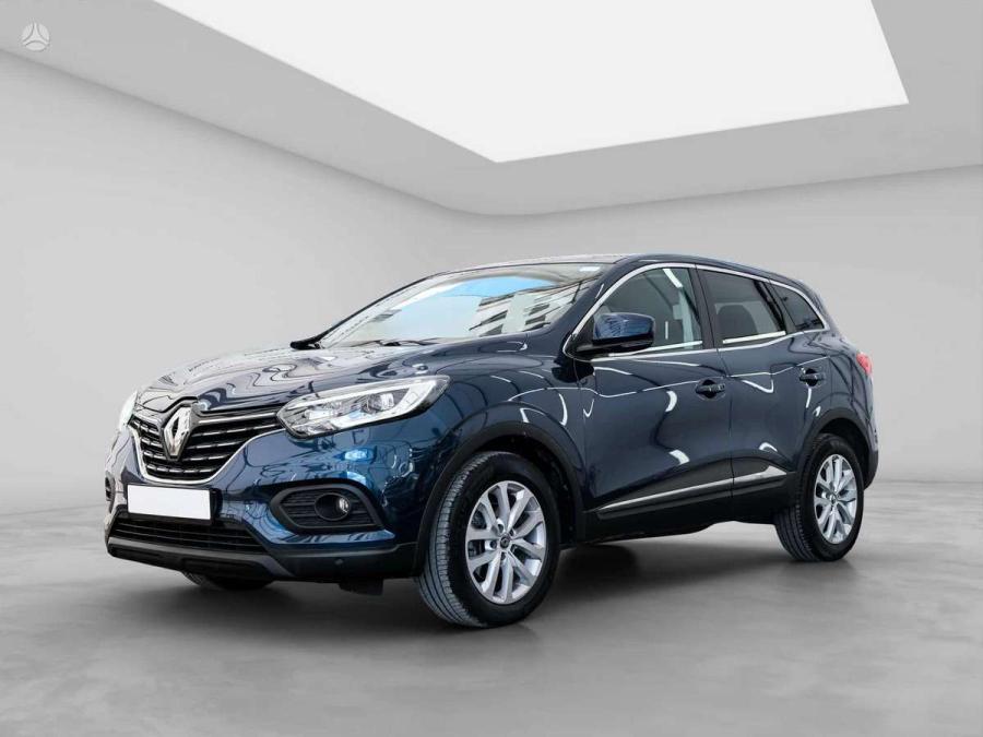 Blue Renault Kadjar 2021 in Kaunas, with an engine capacity of 1.30 L and mileage of 142 thousand km for 12590 €, photo 1 on AUTOMOTO.COM.LV