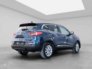 Blue Renault Kadjar 2021 in Kaunas, with an engine capacity of 1.30 L and mileage of 142 thousand km for 12590 €, photo 4 on AUTOMOTO.COM.LV