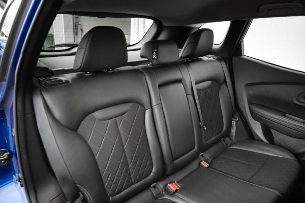 Blue Renault Kadjar 2022 in Riga, with an engine capacity of 1.40 L and mileage of 40 thousand km for 17950 €, photo 7 on AUTOMOTO.COM.LV
